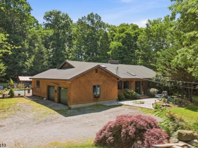 15 Lower North Shore Rd