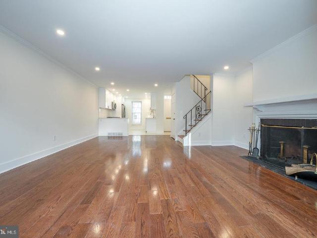 15 Llanfair Road # A
