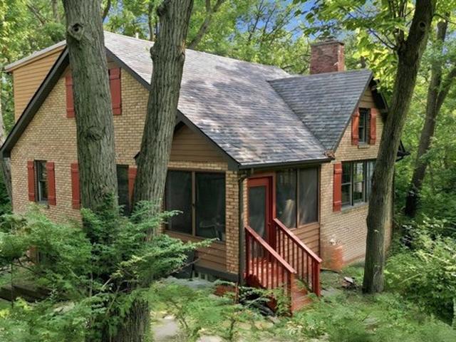 15 Lupine Ln, Portage, IN 46368