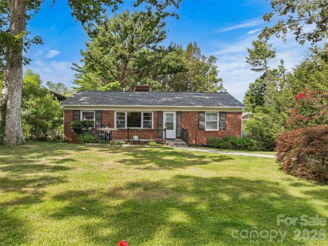 15 Lynnstone Court