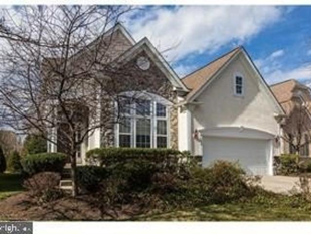 15 McConkey Dr, Washington Crossing, PA 18977