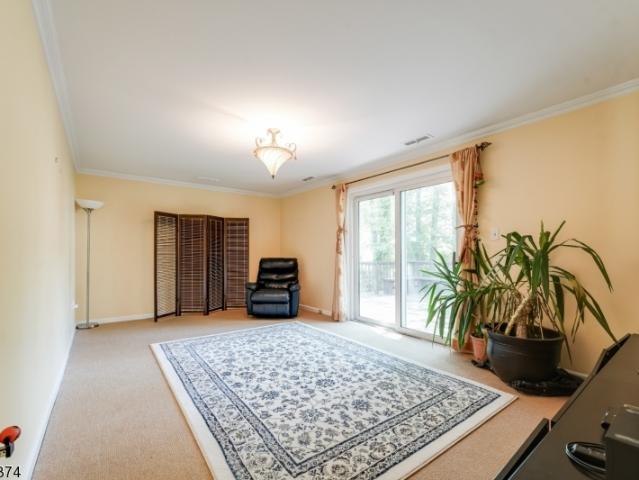 15 Mansfield Ct