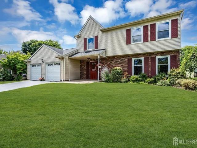 15 Major Ln, Plainsboro, NJ 08536