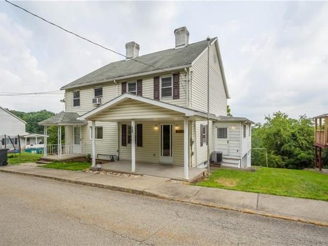 15 Maple St, Ellsworth, PA 15331