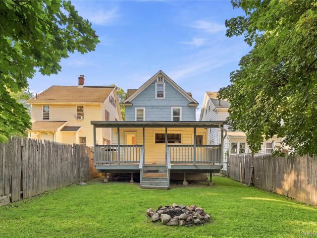 15 Maple Street