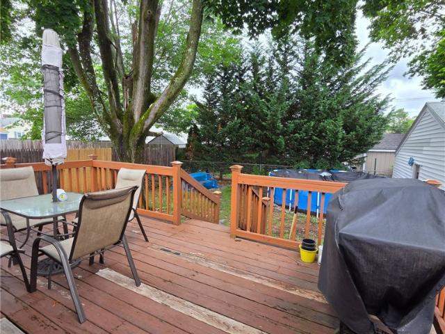 15 Maplecrest Drive