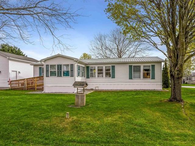 15 Marc Ave, Saint Albans City, VT 05478