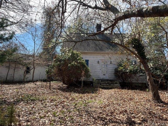 15 Mariners Ln, Northport, NY 11768