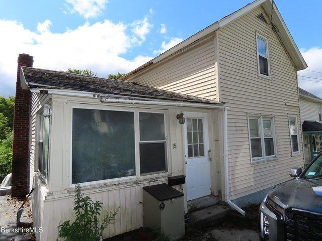 15 Meadow St, Adams, MA 01220