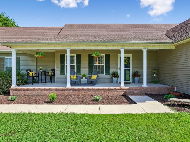 15 Meadowland Dr