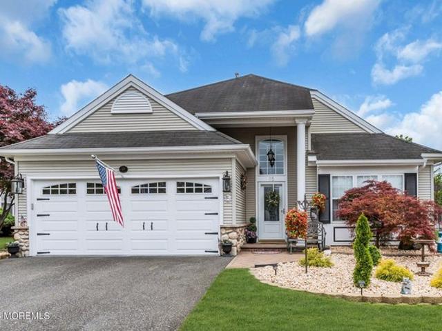 15 Medici Dr, Manchester, NJ 08759