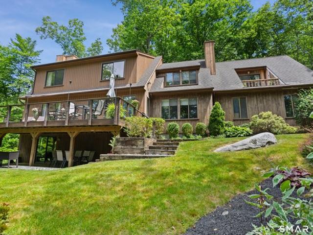 15 Merwin Brook Rd, Brookfield, CT 06804