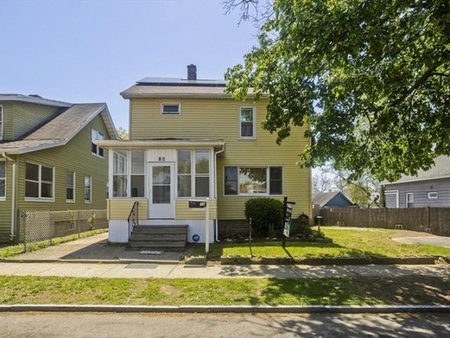 15 Merida St, Springfield, MA 01104