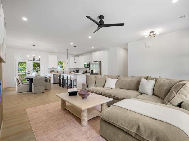 15 Milton Drive