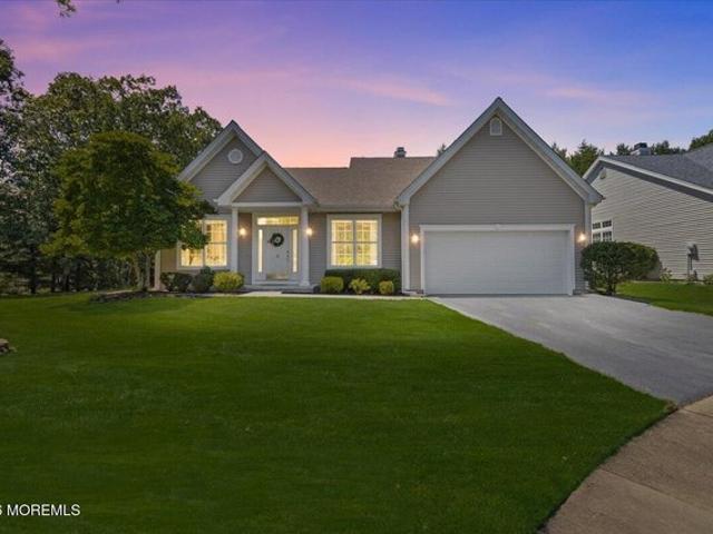 15 Misty Lake Ct, Barnegat, NJ 08005