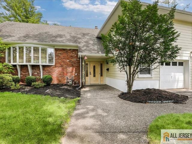 15 Moraine Road