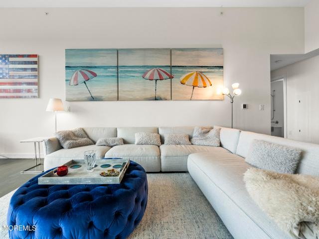 15 Morris Avenue Unit 618