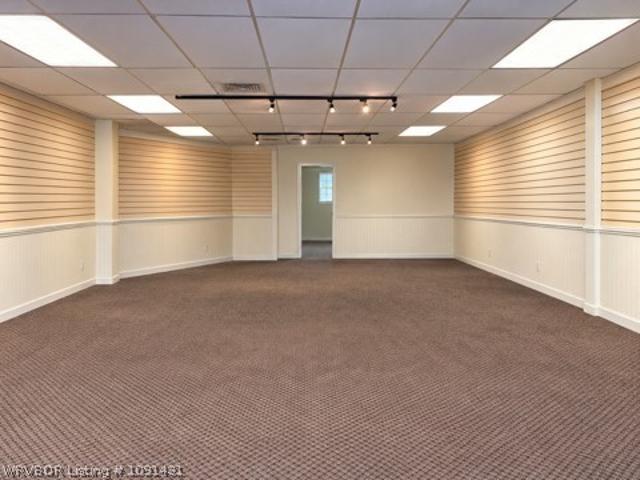 15 N Elm Street