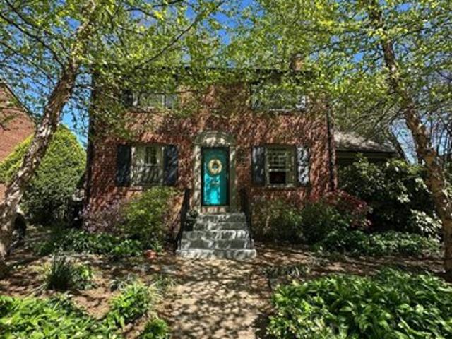 15 N Irving St, Arlington, VA 22201