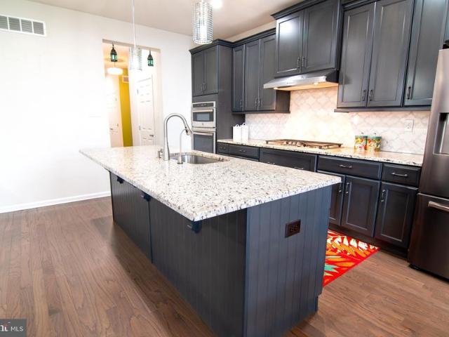 15 n tompkins sq, downingtown, us, pa