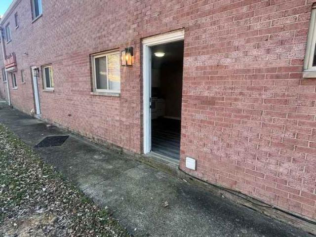 15 N West St 2 Bedroom Apartment for Rent at 15 N West St, Lebanon, OH 45036