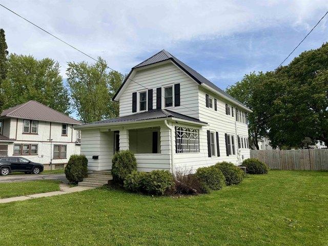 15 NE 5th Ave, Waukon, IA 52172