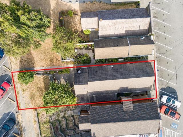 15 NW Front Street