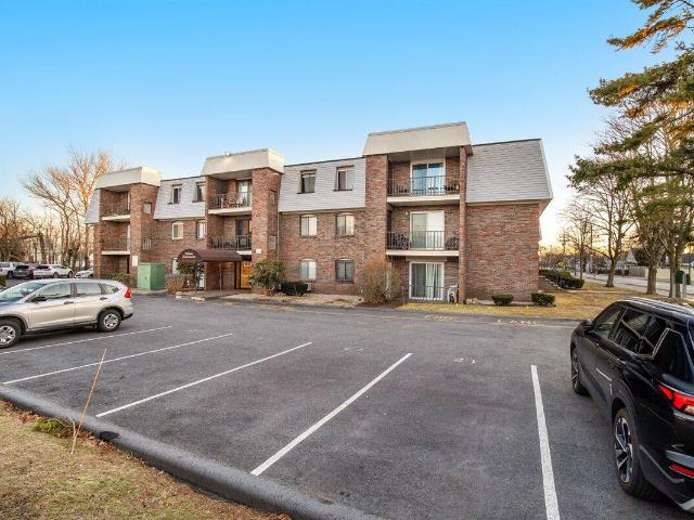 15 Oak Neck Road APT 11