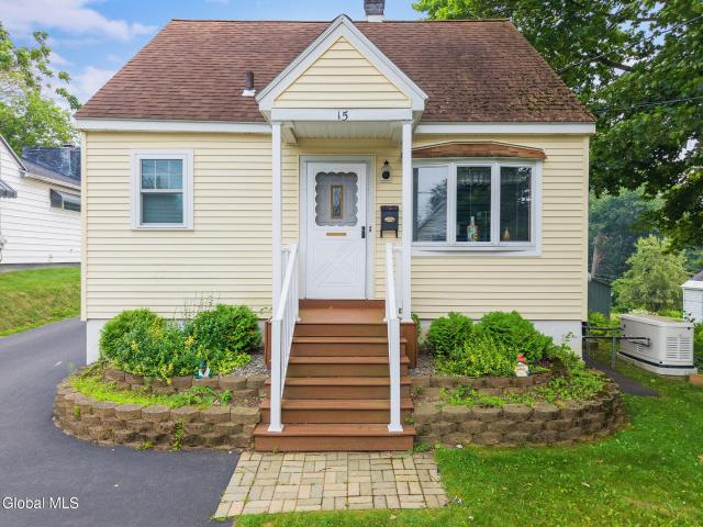 15 Oakland Avenue