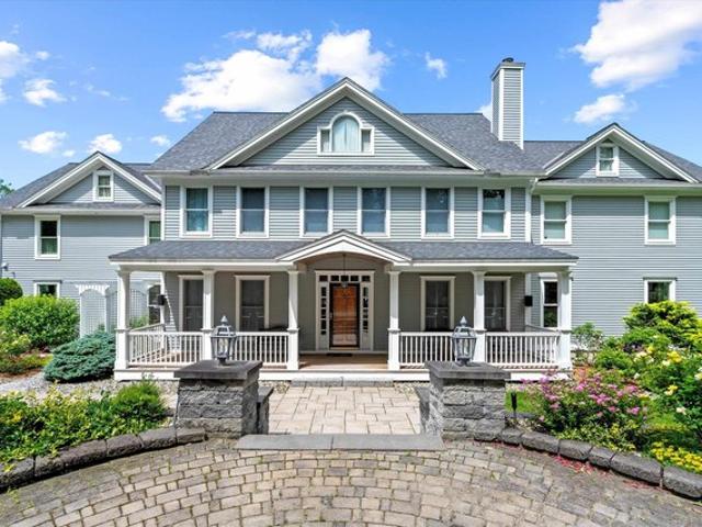 15 Old Stage Rd, Langdon, NH 03602