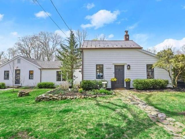 15 Orchard Ln, Easton, CT 06612