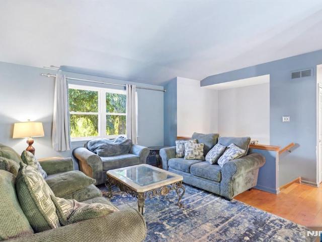 15 Orchid Court