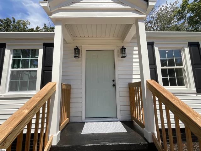 15 Orlando Avenue
