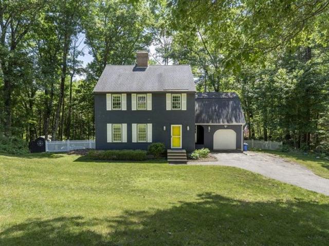 15 Oxbow Ln, Derry, NH 03038