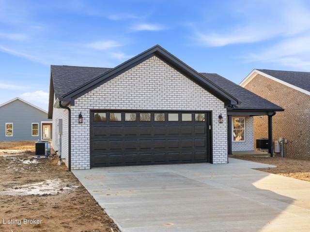 15 Paislynne Ct