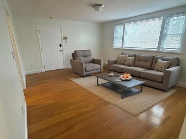 15 Park Ave, Unit 6, Foxboro, MA 02035 | MLS #73507 | Compass