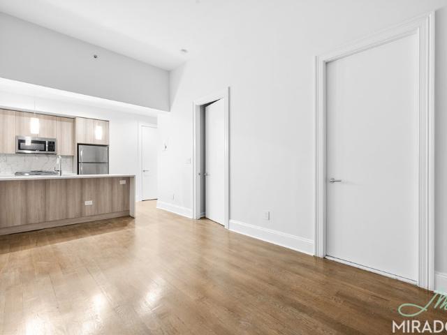 15 Park Row 6H