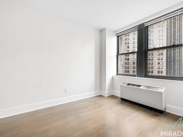15 Park Row 6O