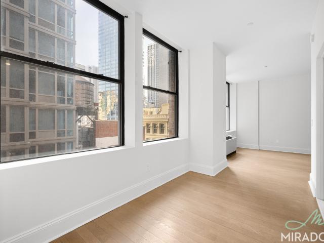 15 Park Row 16A