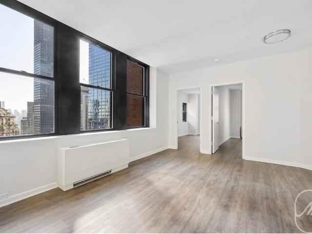 15 Park Row 23E
