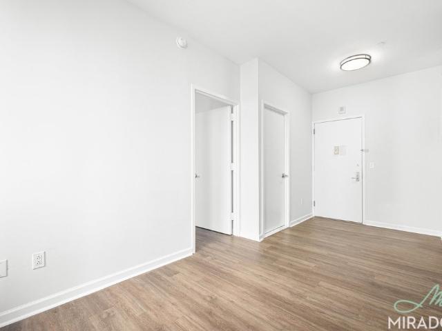 15 Park Row 21N