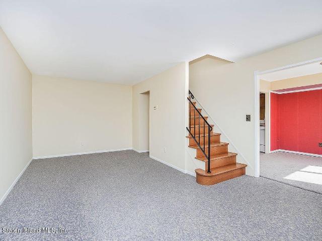 15 Parkview Loop | Compass