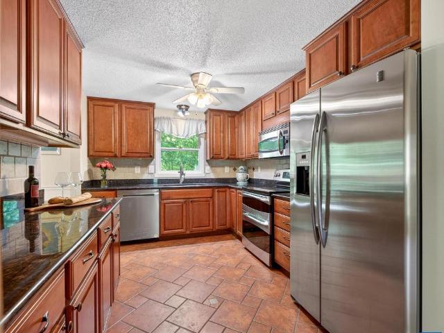 15 Patriot Ln