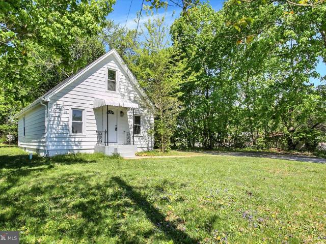 15 Pear Avenue