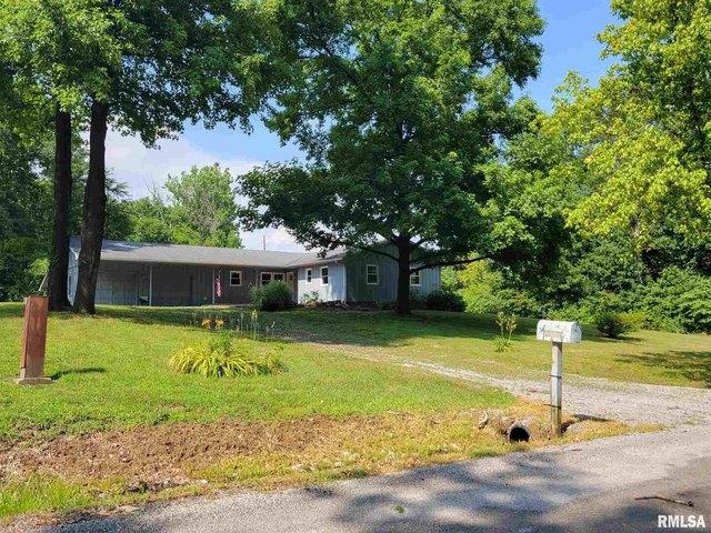 15 Pine Ln, Murphysboro, IL 62966