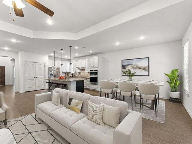 15 Pioneer Canyon Pl, The Woodlands, TX 77375