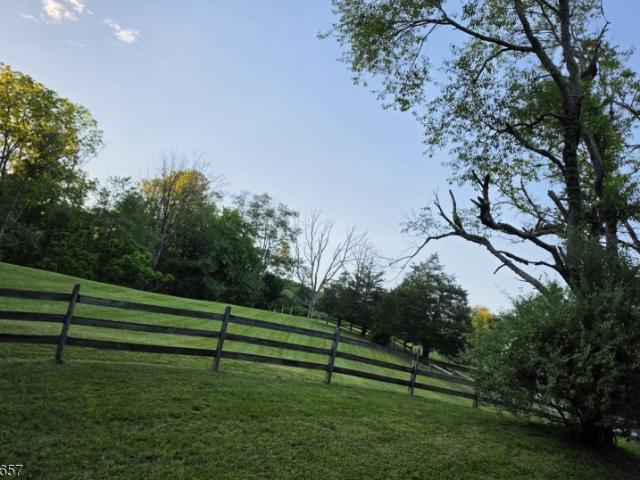 15 Plotts Rd