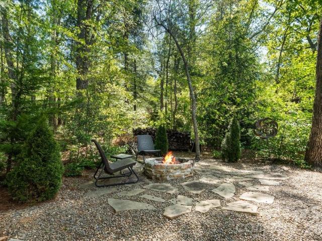 15 Quail Hollow Dr, Arden, NC 28704 | MLS #4372