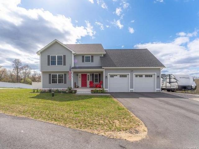 15 Quakertown Meadow, Ledyard, CT 06339