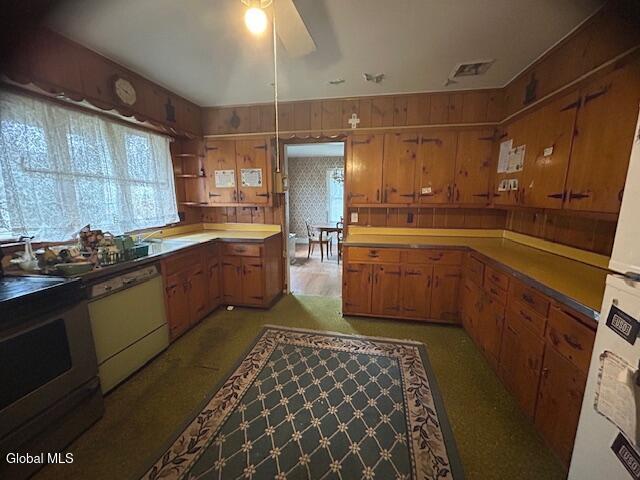 15 Quincy St, Colonie, NY 12205 | Compass